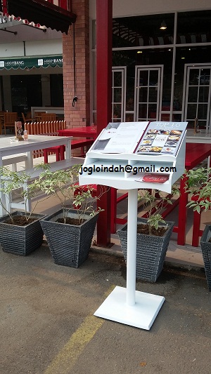 Standing Menu Board untuk outlet Sweet Hut | Joglo Indah Furniture