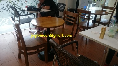 Set Meja Resto Kayu Jati untuk toko Indomaret Point Green Lake Sunter ...