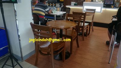 Set Meja Resto Kayu Jati untuk toko Indomaret Point Green Lake Sunter ...